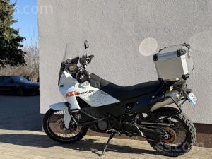 KTM 990 Adventure 2009 Jelgava, ar dzinēja tilpumu 0.99 L un nobraukumu 0 tūkst. km par 4700 €, foto 5 vietnē AUTOMOTO.COM.LV