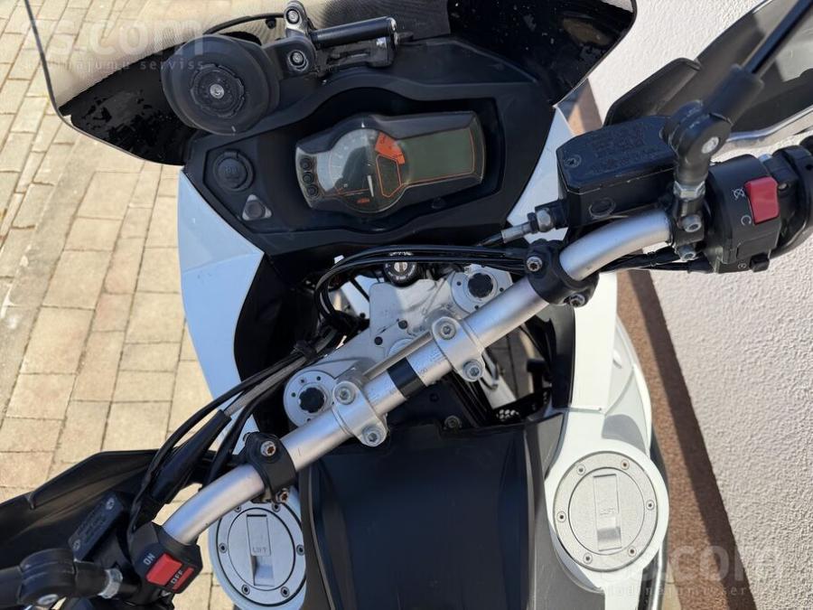 KTM 990 Adventure 2009 Jelgava, ar dzinēja tilpumu 0.99 L un nobraukumu 0 tūkst. km par 4700 €, foto 6 vietnē AUTOMOTO.COM.LV