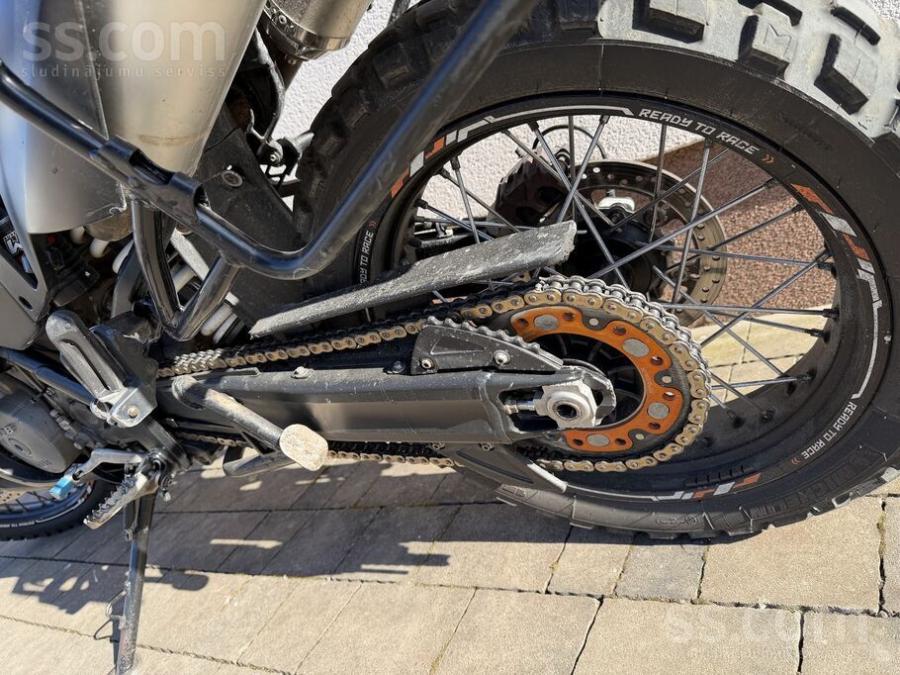 KTM 990 Adventure 2009 Jelgava, ar dzinēja tilpumu 0.99 L un nobraukumu 0 tūkst. km par 4700 €, foto 7 vietnē AUTOMOTO.COM.LV