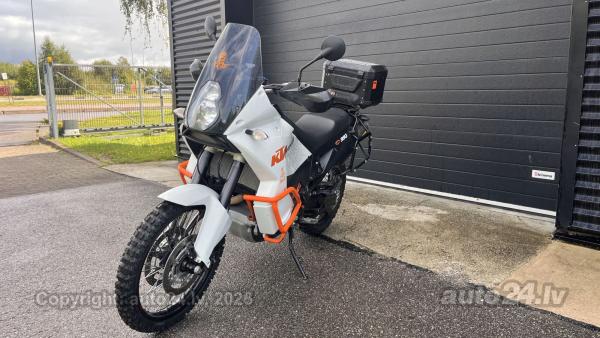 Balts KTM 990 Adventure 2013 Pērnava, ar dzinēja tilpumu 1.00 L un nobraukumu 80 tūkst. km par 6600 €, foto 3 vietnē AUTOMOTO.COM.LV