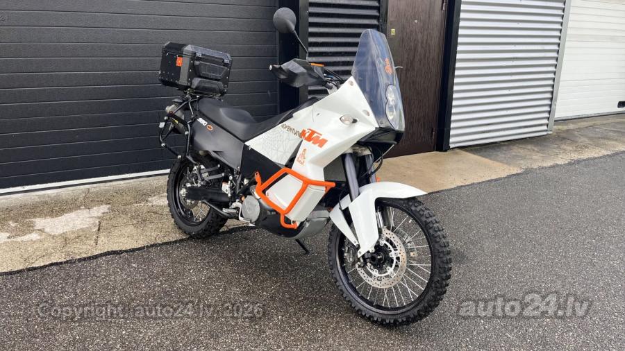 Balts KTM 990 Adventure 2013 Pērnava, ar dzinēja tilpumu 1.00 L un nobraukumu 80 tūkst. km par 6600 €, foto 5 vietnē AUTOMOTO.COM.LV