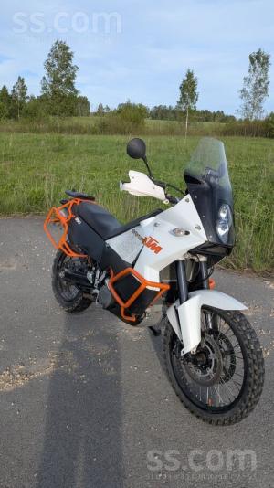 KTM 990 2010 in Riga, with an engine capacity of 0.99 L and mileage of 0 thousand km for 6100 €, photo 3 on AUTOMOTO.COM.LV