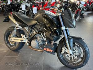 Melns KTM 990 Super Duke 2005 Tallina, ar dzinēja tilpumu 1.00 L un nobraukumu 38 tūkst. km par 3490 €, foto 1 vietnē AUTOMOTO.COM.LV