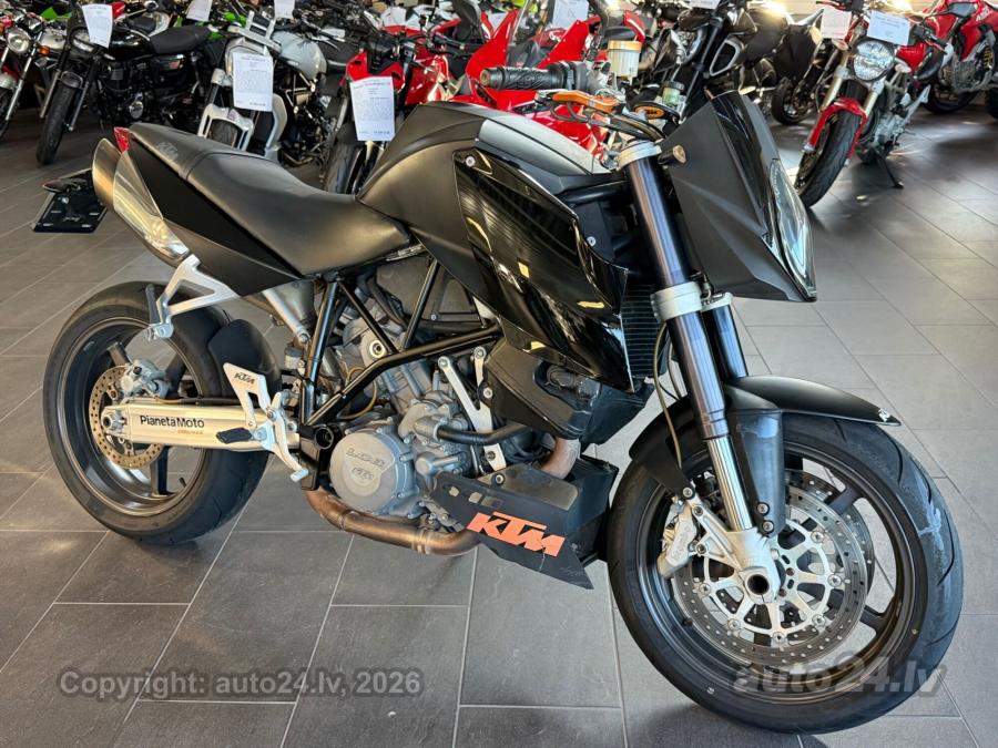 Melns KTM 990 Super Duke 2005 Tallina, ar dzinēja tilpumu 1.00 L un nobraukumu 38 tūkst. km par 3490 €, foto 1 vietnē AUTOMOTO.COM.LV
