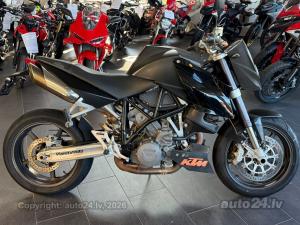 Melns KTM 990 Super Duke 2005 Tallina, ar dzinēja tilpumu 1.00 L un nobraukumu 38 tūkst. km par 3490 €, foto 3 vietnē AUTOMOTO.COM.LV