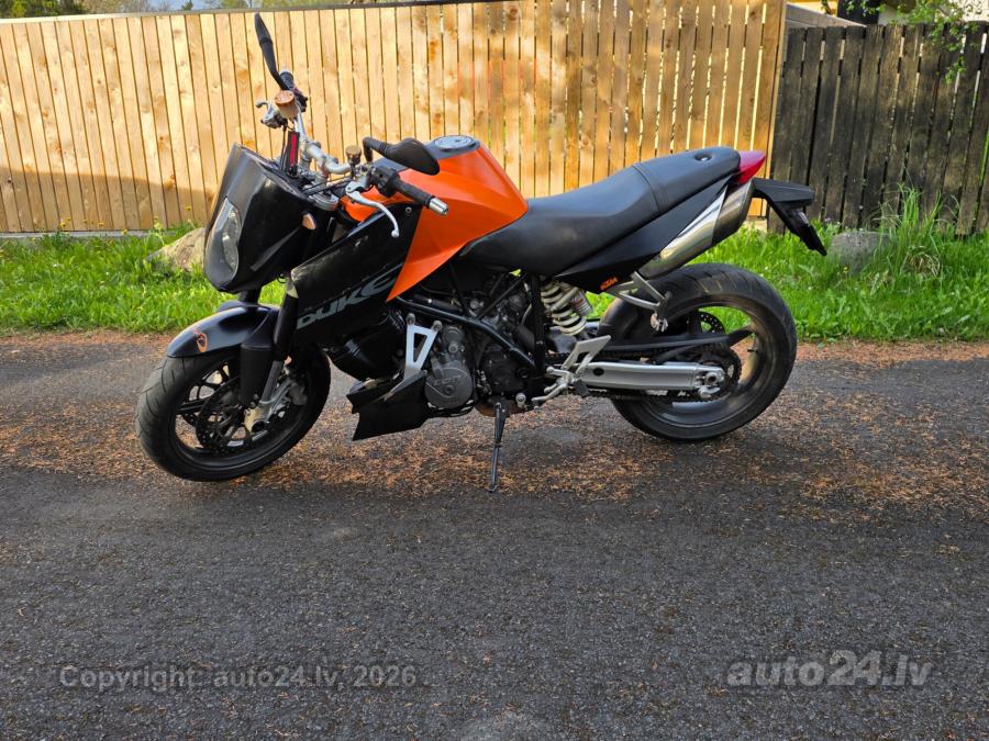 Черный КТМ 990 Super Duke 2006 в Таллин, объемом двигателя 1.00 л и пробегом 30 тыс. км за 2700 €, фото 5 на AUTOMOTO.COM.LV