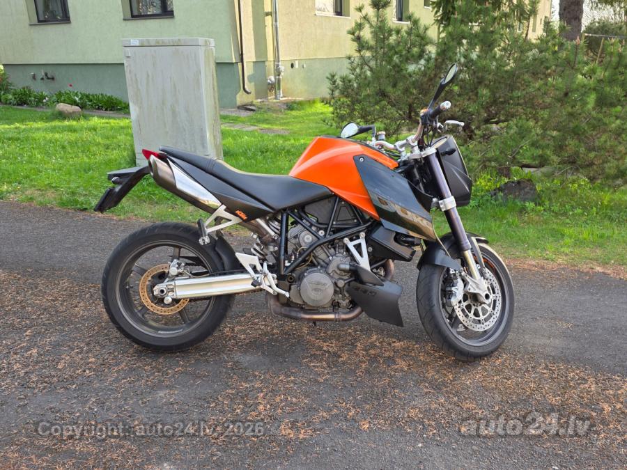 Черный КТМ 990 Super Duke 2006 в Таллин, объемом двигателя 1.00 л и пробегом 30 тыс. км за 2700 €, фото 8 на AUTOMOTO.COM.LV