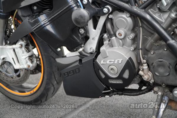 Черный КТМ 990 Super Duke 2010 в Таллин, объемом двигателя 1.00 л и пробегом 41 тыс. км за 4199 €, фото 6 на AUTOMOTO.COM.LV