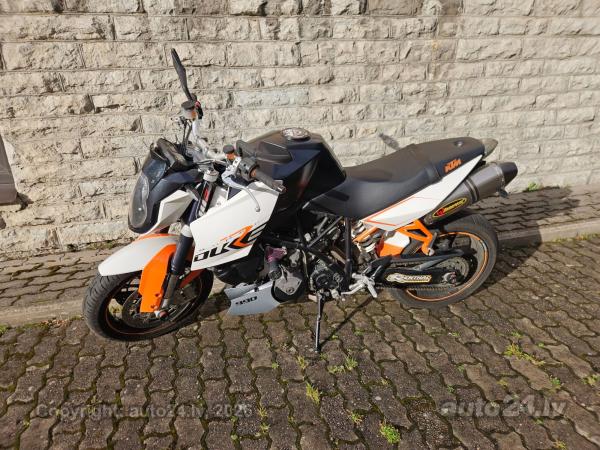 Черный КТМ 990 Super Duke 2010 в Таллин, объемом двигателя 1.00 л и пробегом 34 тыс. км за 4200 €, фото 1 на AUTOMOTO.COM.LV