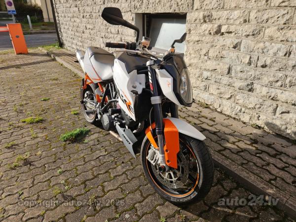 Черный КТМ 990 Super Duke 2010 в Таллин, объемом двигателя 1.00 л и пробегом 34 тыс. км за 4200 €, фото 5 на AUTOMOTO.COM.LV