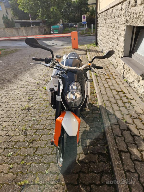 Черный КТМ 990 Super Duke 2010 в Таллин, объемом двигателя 1.00 л и пробегом 34 тыс. км за 4200 €, фото 6 на AUTOMOTO.COM.LV