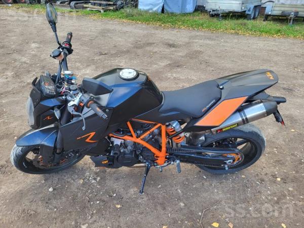 KTM 990 Super Duke 2008 Ogre, ar dzinēja tilpumu 1.00 L un nobraukumu 0 tūkst. km par 3600 €, foto 3 vietnē AUTOMOTO.COM.LV