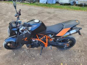 KTM 990 Super Duke 2008 Ogre, ar dzinēja tilpumu 1.00 L un nobraukumu 0 tūkst. km par 3600 €, foto 3 vietnē AUTOMOTO.COM.LV