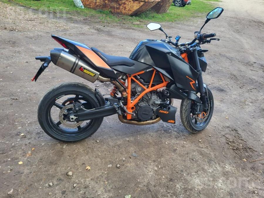 KTM 990 Super Duke 2008 Ogre, ar dzinēja tilpumu 1.00 L un nobraukumu 0 tūkst. km par 3600 €, foto 6 vietnē AUTOMOTO.COM.LV