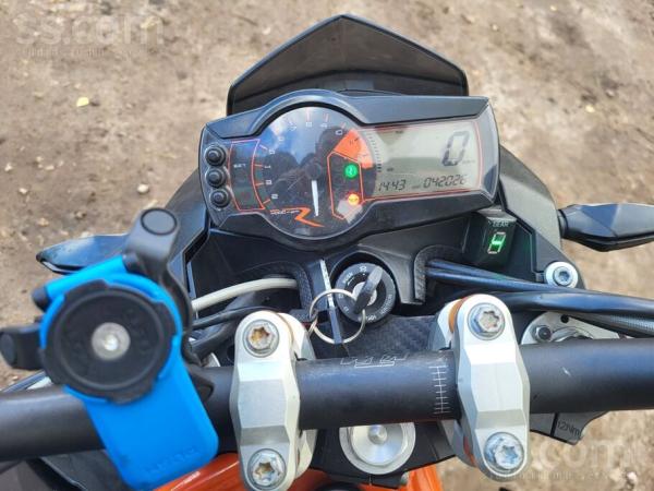 KTM 990 Super Duke 2008 Ogre, ar dzinēja tilpumu 1.00 L un nobraukumu 0 tūkst. km par 3600 €, foto 7 vietnē AUTOMOTO.COM.LV