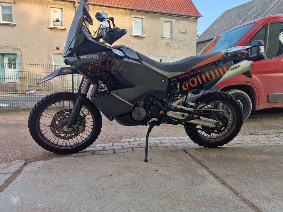 Melns KTM Adventure 2005 Klaipėda, ar dzinēja tilpumu 0.95 L un nobraukumu 48 tūkst. km par 4700 €, foto 2 vietnē AUTOMOTO.COM.LV