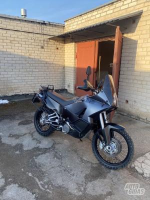 Black KTM Adventure 2007 in Klaipeda, with an engine capacity of 1.00 L and mileage of 33 thousand km for 5500 €, photo 7 on AUTOMOTO.COM.LV