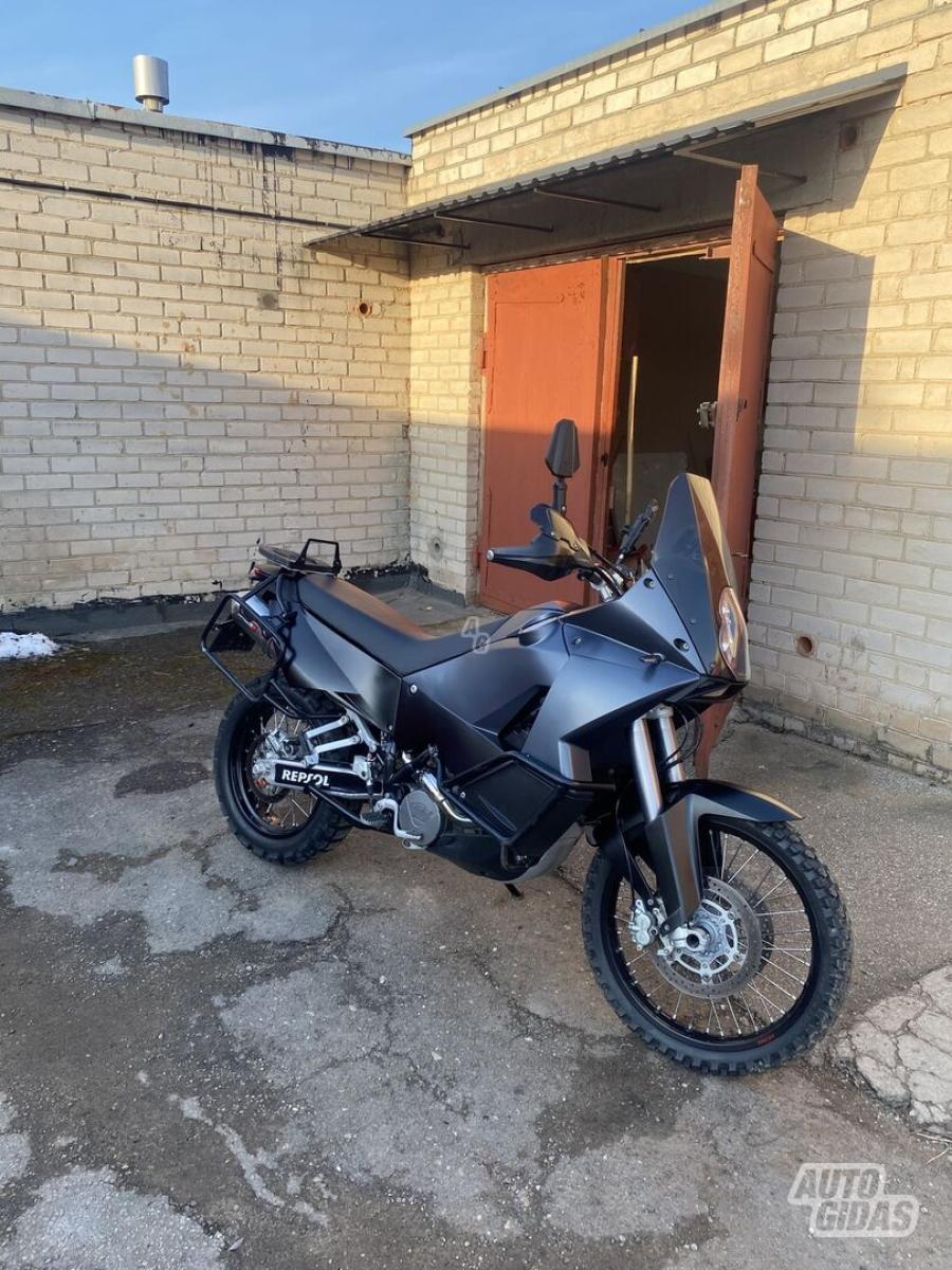 Black KTM Adventure 2007 in Klaipeda, with an engine capacity of 1.00 L and mileage of 33 thousand km for 5500 €, photo 7 on AUTOMOTO.COM.LV