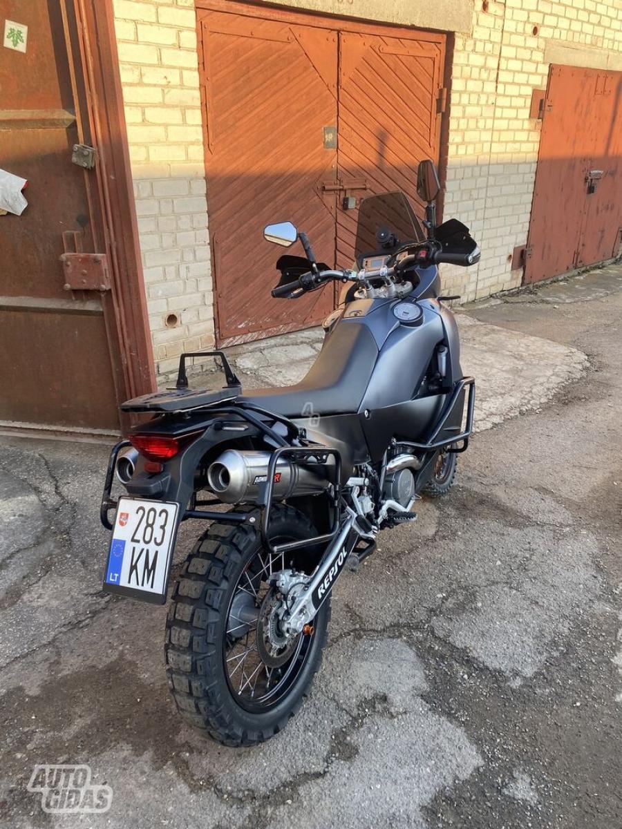 Black KTM Adventure 2007 in Klaipeda, with an engine capacity of 1.00 L and mileage of 33 thousand km for 5500 €, photo 8 on AUTOMOTO.COM.LV