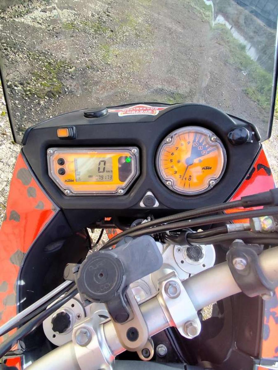 Black KTM Adventure 2007 in Marijampole, with an engine capacity of 0.99 L and mileage of 79 thousand km for 6000 €, photo 8 on AUTOMOTO.COM.LV