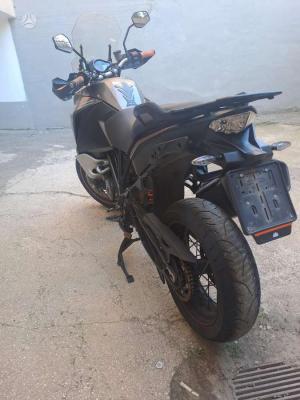 Black KTM Adventure 2014 in Panevezys, with an engine capacity of 1.19 L and mileage of 104 thousand km for 4400 €, photo 10 on AUTOMOTO.COM.LV