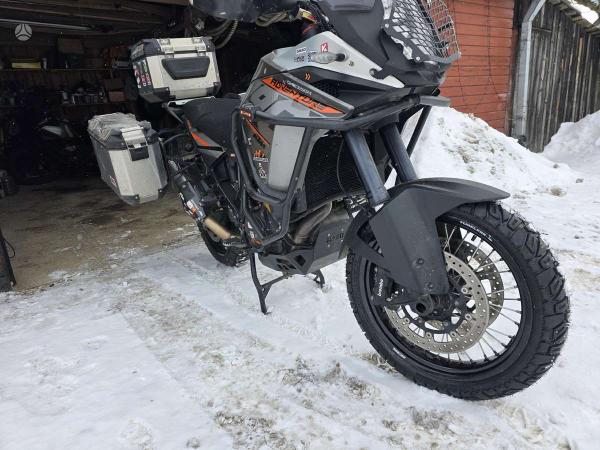 Melns KTM Adventure 2014 Kauņa, ar dzinēja tilpumu 1.19 L un nobraukumu 46 tūkst. km par 7400 €, foto 4 vietnē AUTOMOTO.COM.LV