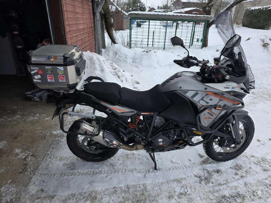Melns KTM Adventure 2014 Kauņa, ar dzinēja tilpumu 1.19 L un nobraukumu 46 tūkst. km par 7400 €, foto 7 vietnē AUTOMOTO.COM.LV