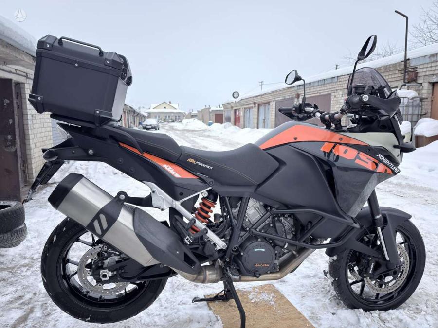 Black KTM Adventure 2016 in Gargzdai, with an engine capacity of 1.05 L and mileage of 31 thousand km for 7650 €, photo 1 on AUTOMOTO.COM.LV