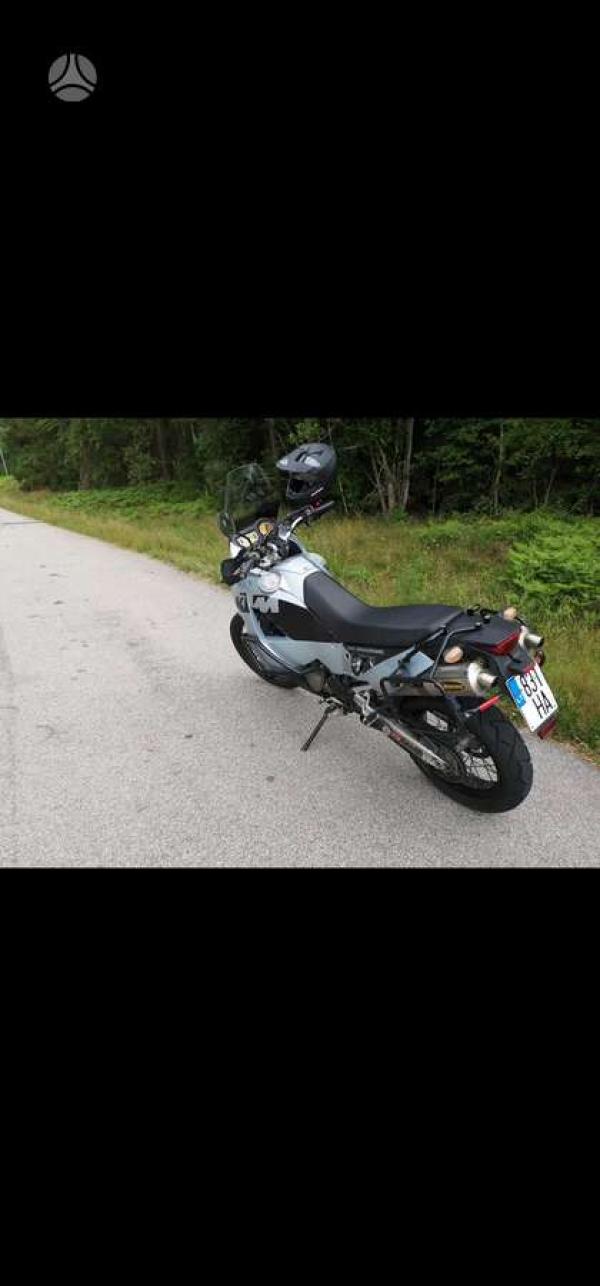 KTM Adventure 2005 in Siauliai on AUTOMOTO.COM.LV Grey KTM Adventure 2005 in Siauliai, with an engine capacity of 0.95 L and mileage of 115 thousand km for 3500 β¬, photo 4 on AUTOMOTO.COM.LV