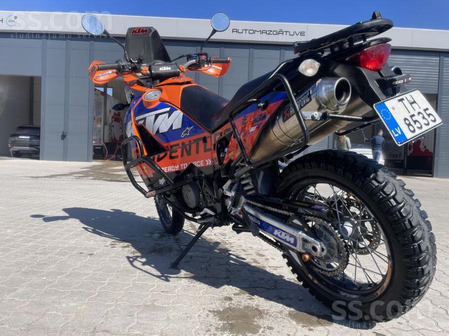 KTM Adventure 2006 Liepāja, ar dzinēja tilpumu 0.99 L un nobraukumu 0 tūkst. km par 4950 €, foto 5 vietnē AUTOMOTO.COM.LV