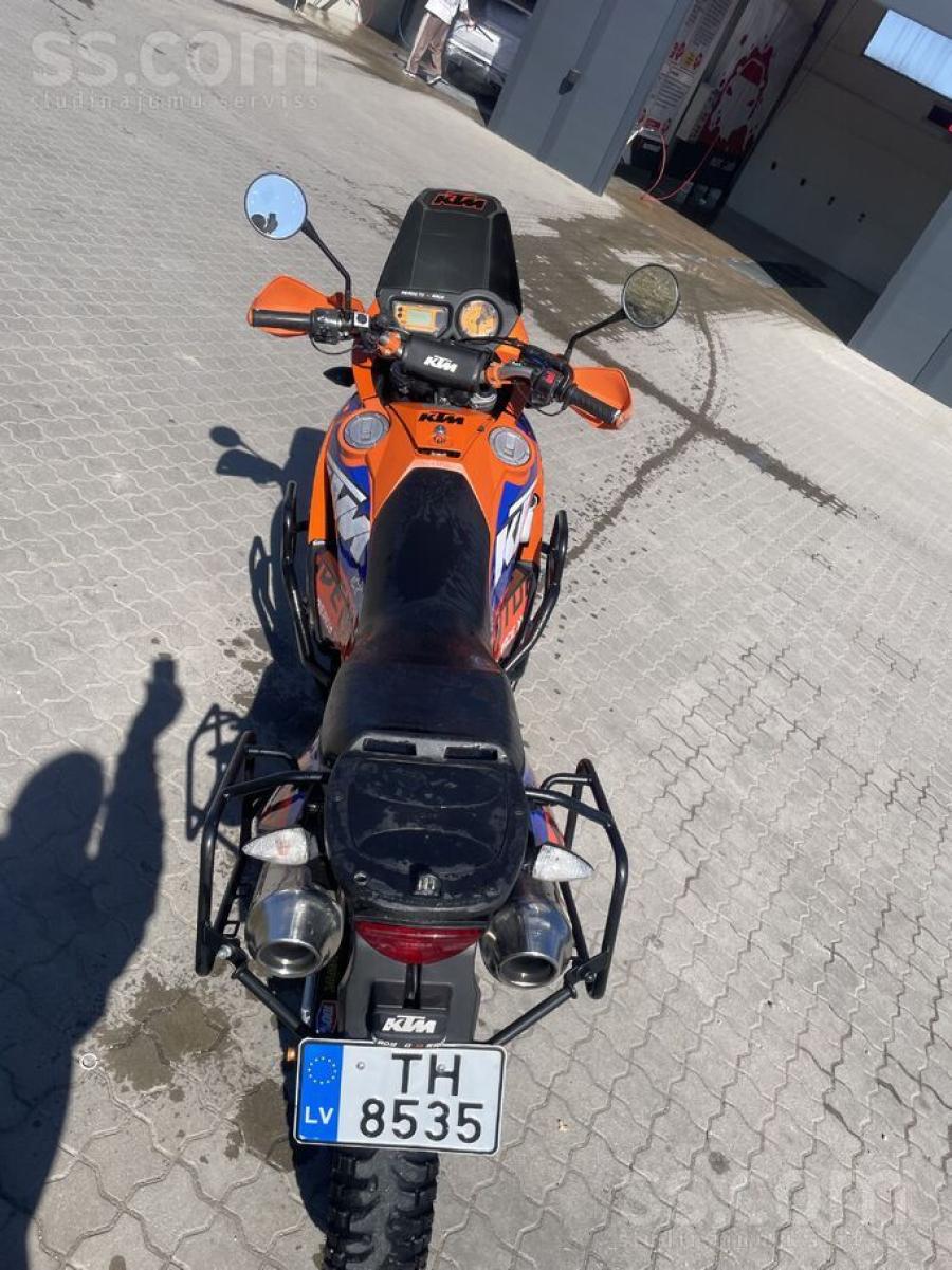 KTM Adventure 2006 Liepāja, ar dzinēja tilpumu 0.99 L un nobraukumu 0 tūkst. km par 4950 €, foto 6 vietnē AUTOMOTO.COM.LV