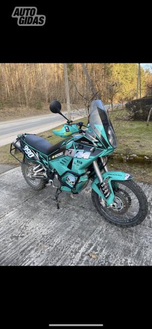KTM Adventure 2006 Viļņa, ar dzinēja tilpumu 1.00 L un nobraukumu 80 tūkst. km par 6300 €, foto  vietnē AUTOMOTO.COM.LV