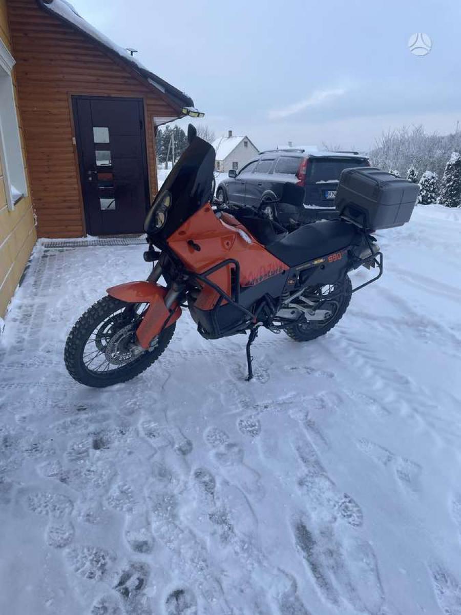 KTM Adventure 2008 Vievis, ar dzinēja tilpumu 0.99 L un nobraukumu 124 tūkst. km par 5000 €, foto 7 vietnē AUTOMOTO.COM.LV