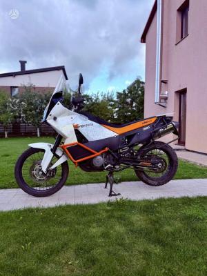 KTM Adventure 2011 in Kaunas, with an engine capacity of 0.99 L and mileage of 36 thousand km for 4200 €, photo  on AUTOMOTO.COM.LV