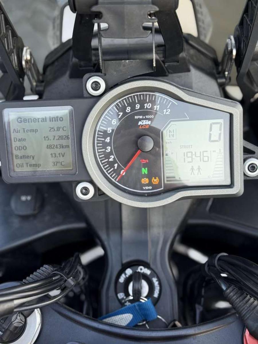 KTM Adventure 2015 in Alytus, with an engine capacity of 1.19 L and mileage of 50 thousand km for 6700 €, photo 9 on AUTOMOTO.COM.LV