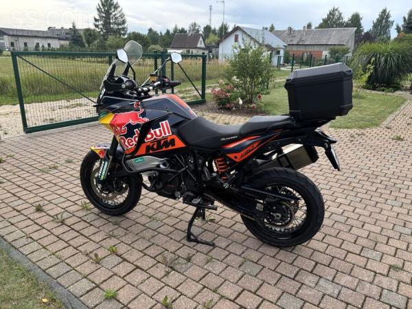 KTM Adventure 2016 Rīga vietnē KTM Adventure 2016 Rīga, ar dzinēja tilpumu 1.19 L un nobraukumu 0 tūkst. km par 8200 €, foto 9 vietnē AUTOMOTO.COM.LV