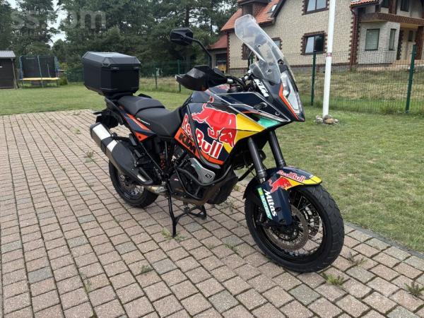 KTM Adventure 2016 Rīga vietnē KTM Adventure 2016 Rīga, ar dzinēja tilpumu 1.19 L un nobraukumu 0 tūkst. km par 8200 €, foto 10 vietnē AUTOMOTO.COM.LV