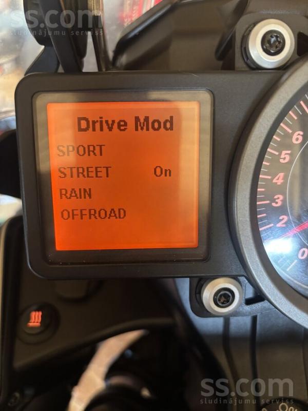 KTM Adventure 2016 Rīga vietnē KTM Adventure 2016 Rīga, ar dzinēja tilpumu 1.19 L un nobraukumu 0 tūkst. km par 8200 €, foto 11 vietnē AUTOMOTO.COM.LV