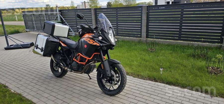 KTM Adventure 2017 in Riga, with an engine capacity of 1.05 L and mileage of 0 thousand km for 6600 €, photo 4 on AUTOMOTO.COM.LV