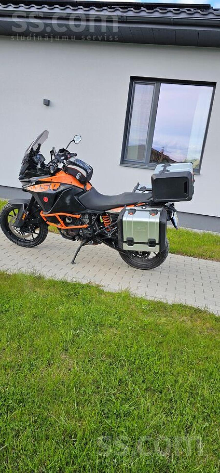 KTM Adventure 2017 in Riga, with an engine capacity of 1.05 L and mileage of 0 thousand km for 6600 €, photo 6 on AUTOMOTO.COM.LV