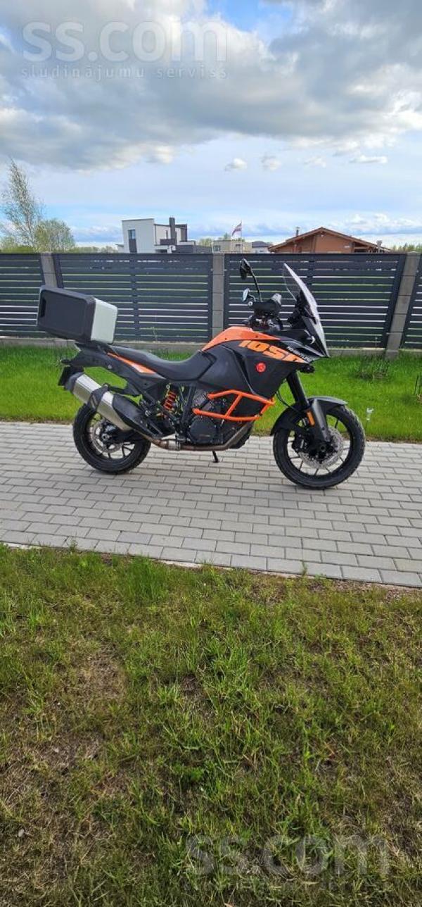 KTM Adventure 2017 Rīga, ar dzinēja tilpumu 1.05 L un nobraukumu 0 tūkst. km par 6200 €, foto 2 vietnē AUTOMOTO.COM.LV