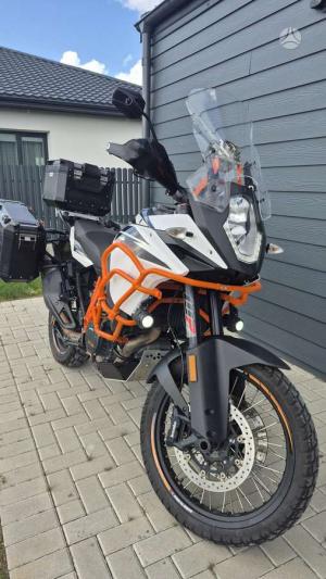 KTM Adventure 2017 Šauļi, ar dzinēja tilpumu 1.09 L un nobraukumu 60 tūkst. km par 6500 €, foto  vietnē AUTOMOTO.COM.LV