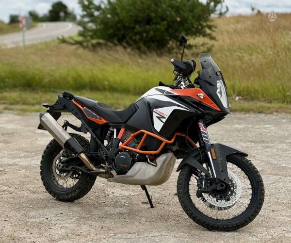 KTM Adventure 2019 in Vilnius on AUTOMOTO.COM.LV KTM Adventure 2019 in Vilnius, with an engine capacity of 1.05 L and mileage of 29 thousand km for 8500 €, photo 1 on AUTOMOTO.COM.LV