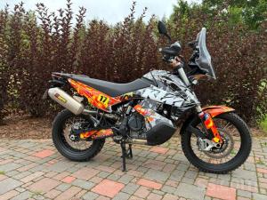 KTM Adventure 2020 Rīga, ar dzinēja tilpumu 0.79 L un nobraukumu 0 tūkst. km par 9000 €, foto  vietnē AUTOMOTO.COM.LV