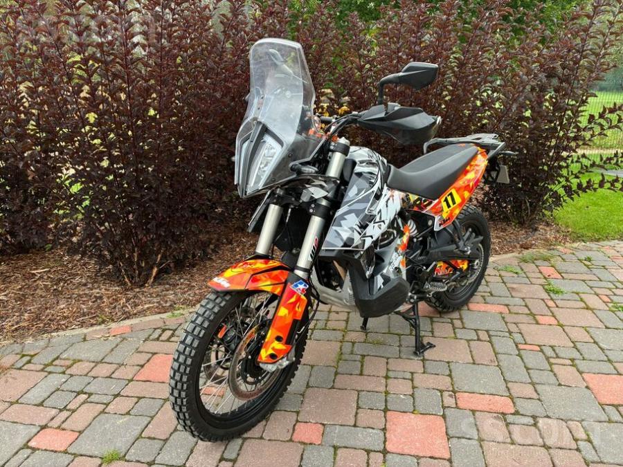 KTM Adventure 2020 Rīga, ar dzinēja tilpumu 0.79 L un nobraukumu 0 tūkst. km par 9000 €, foto 3 vietnē AUTOMOTO.COM.LV