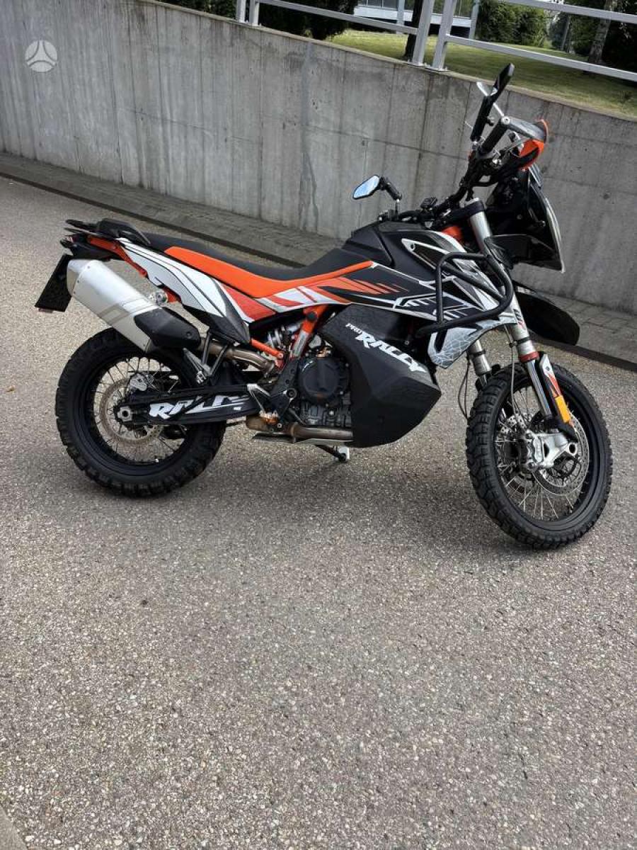 KTM Adventure 2020 Kauņa, ar dzinēja tilpumu 0.80 L un nobraukumu 40 tūkst. km par 6600 €, foto 4 vietnē AUTOMOTO.COM.LV