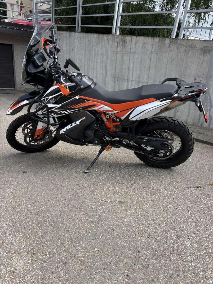 KTM Adventure 2020 Kauņa, ar dzinēja tilpumu 0.80 L un nobraukumu 40 tūkst. km par 6600 €, foto 10 vietnē AUTOMOTO.COM.LV