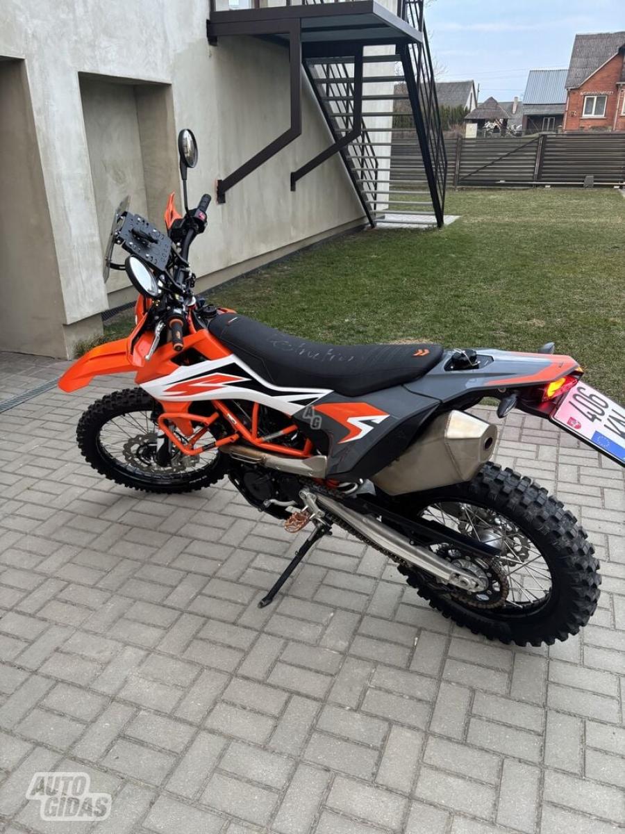 KTM Adventure 2022 Alīta, ar dzinēja tilpumu 0.69 L un nobraukumu 0 tūkst. km par 8000 €, foto 8 vietnē AUTOMOTO.COM.LV