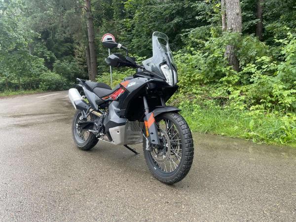 KTM Adventure 2024 Kauņa, ar dzinēja tilpumu 0.80 L un nobraukumu 7 tūkst. km par 8000 €, foto 1 vietnē AUTOMOTO.COM.LV