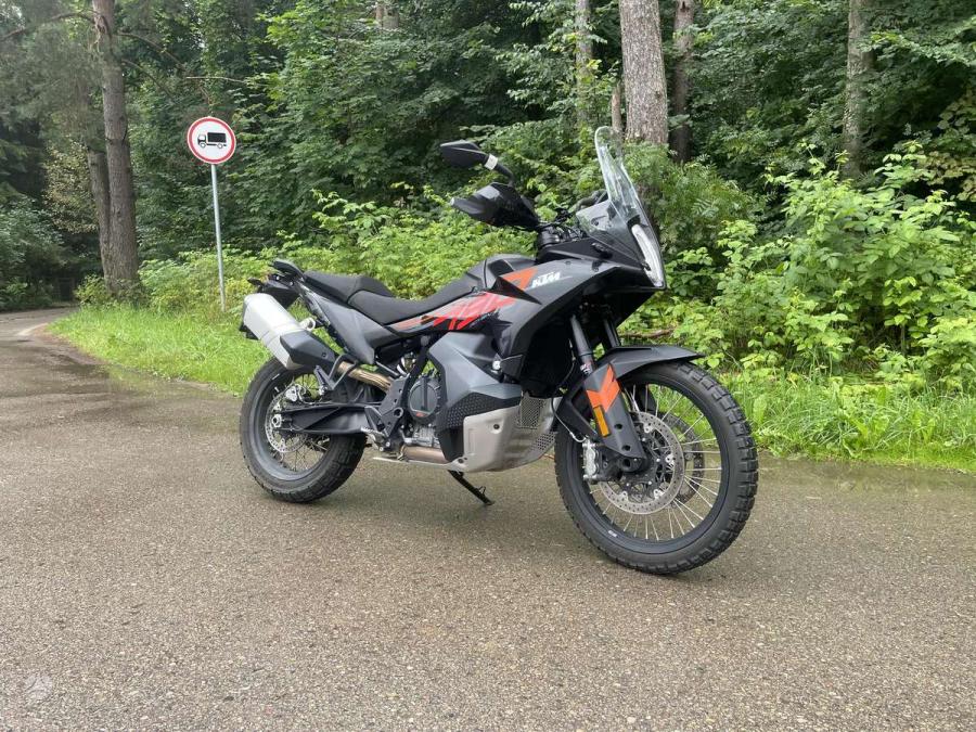 KTM Adventure 2024 in Kaunas, with an engine capacity of 0.80 L and mileage of 7 thousand km for 8000 €, photo 3 on AUTOMOTO.COM.LV